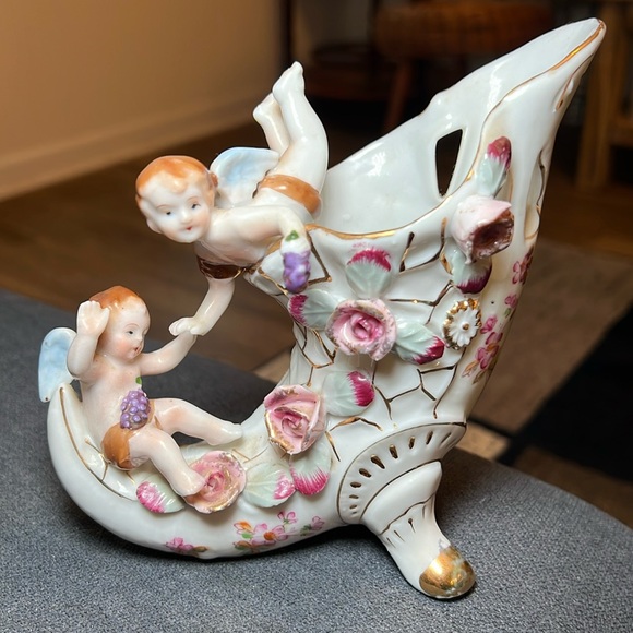 Vintage | Accents | Vintage Venetian Style Fine Porcelain Vase Figural ...